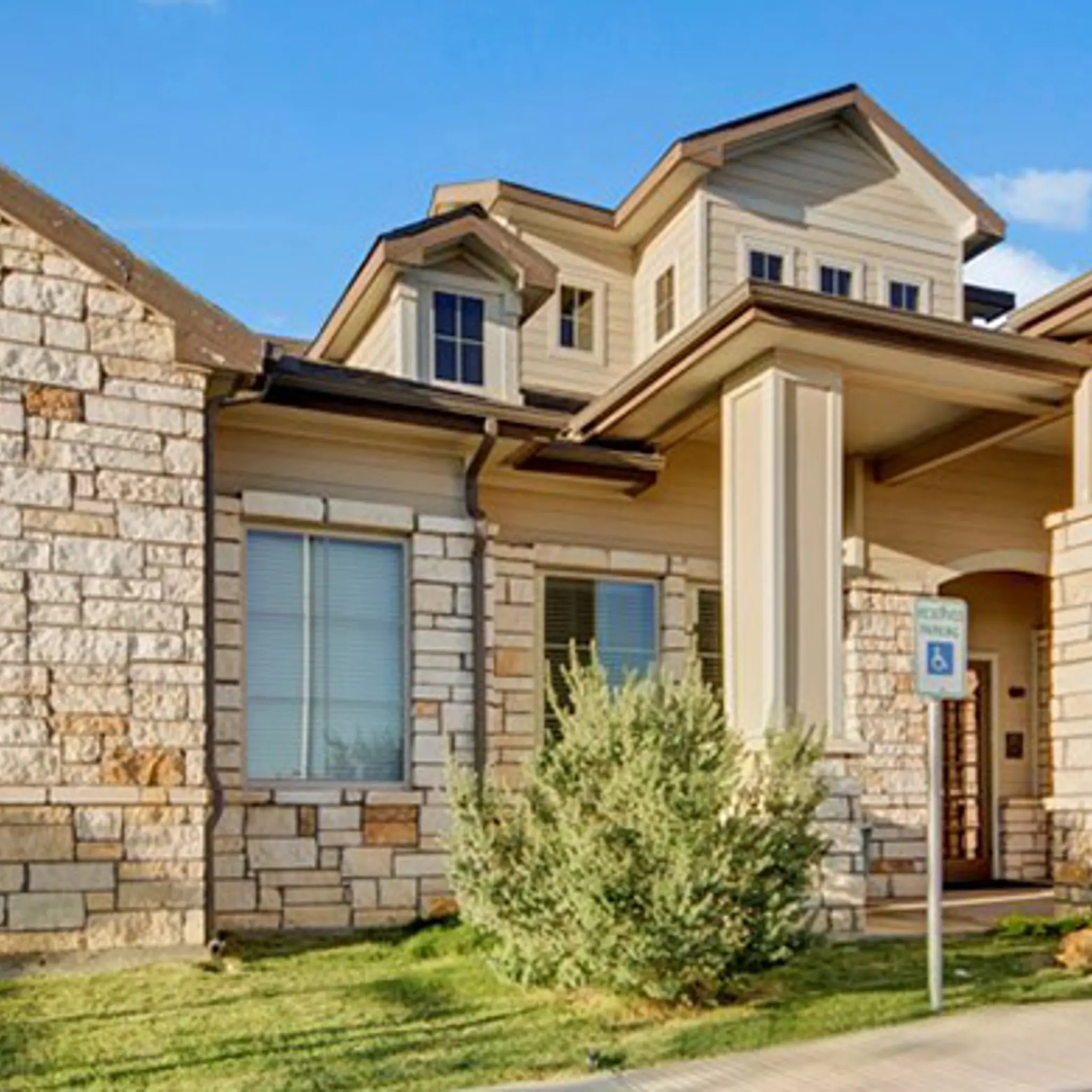 Home | The Azure Apartment Homes